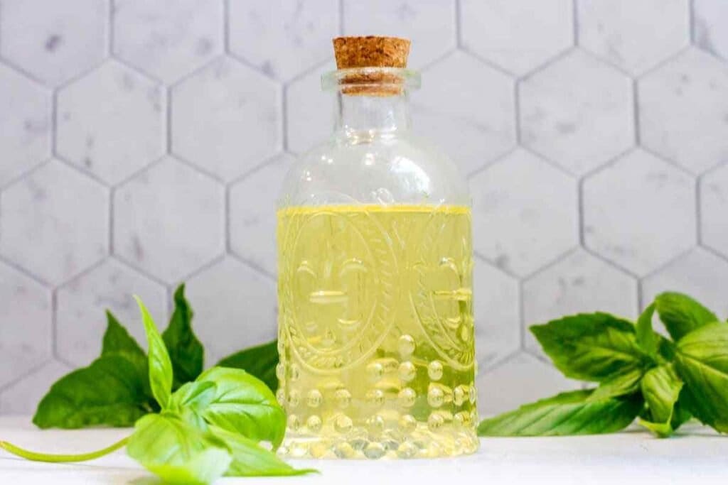 10 Best Kinds Of Vinegar for Sandwiches That Actually Work