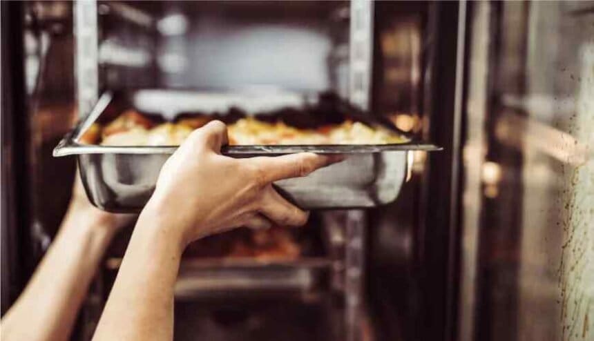 How To Reheat Food In The Oven? - The Best Temperature & Duration ...